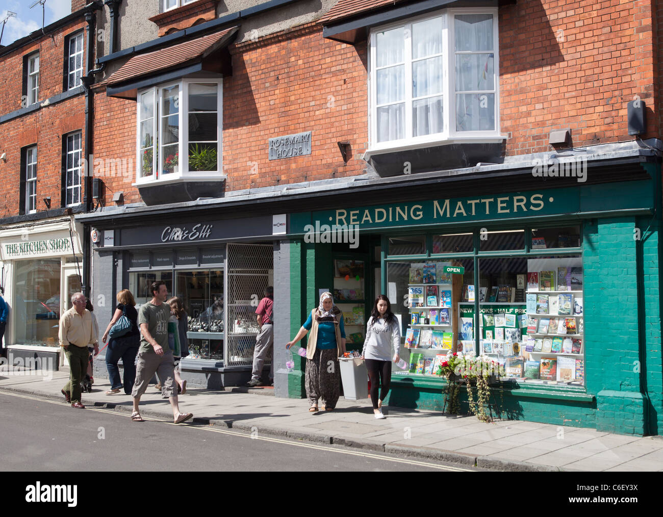 Reading uk shopping hi-res stock photography and images - Alamy