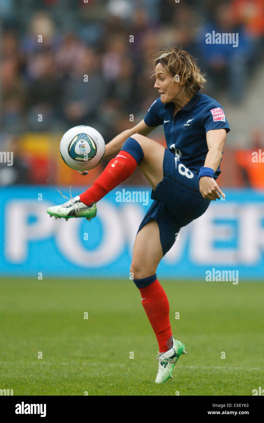 équipe de football france les bleus hi-res stock photography and images ...