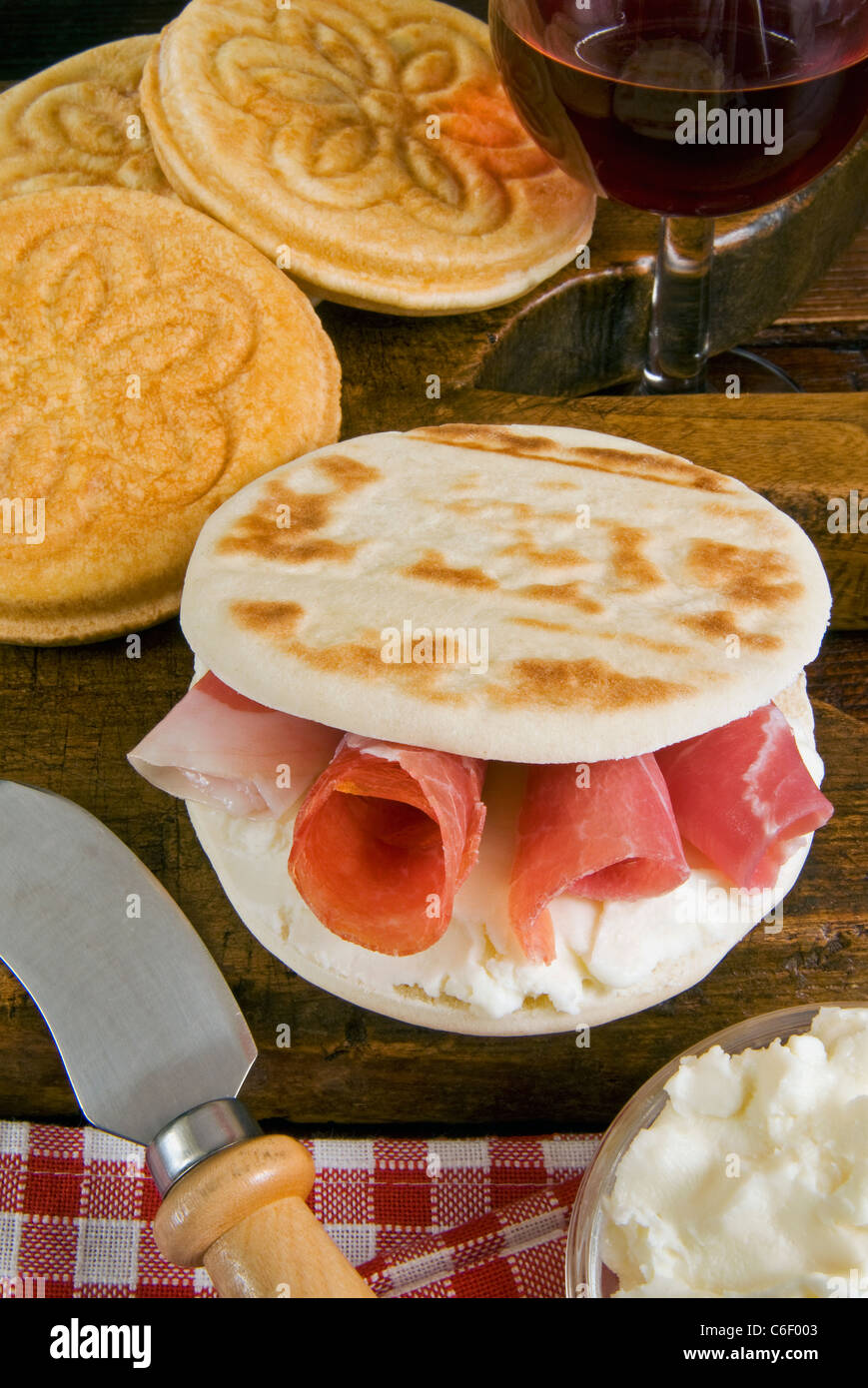 Crescentine hi-res stock photography and images - Alamy