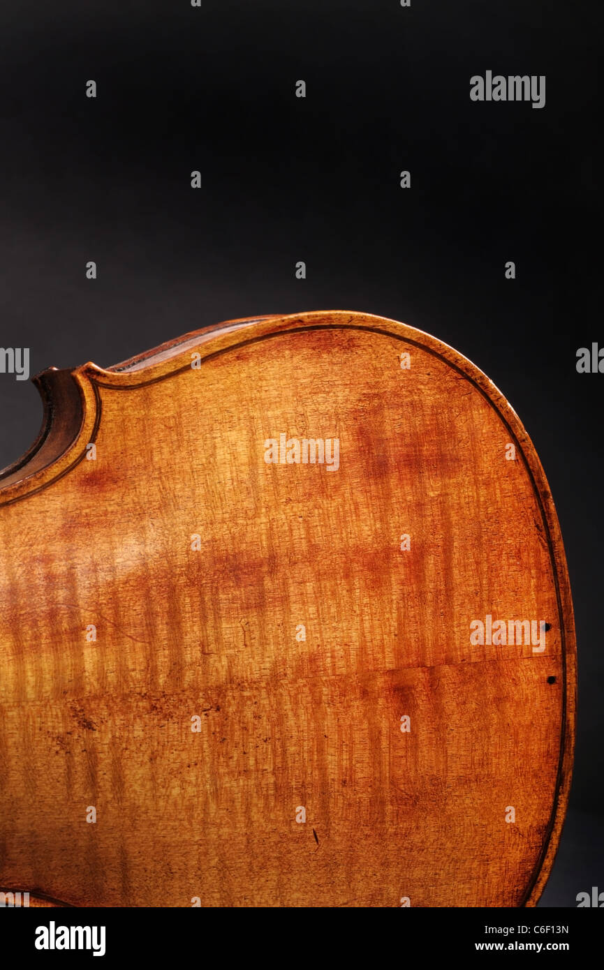 Violin shape hi-res stock photography and images - Alamy
