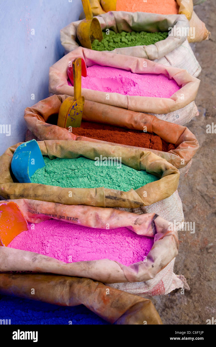 Powdered paint hi-res stock photography and images - Alamy