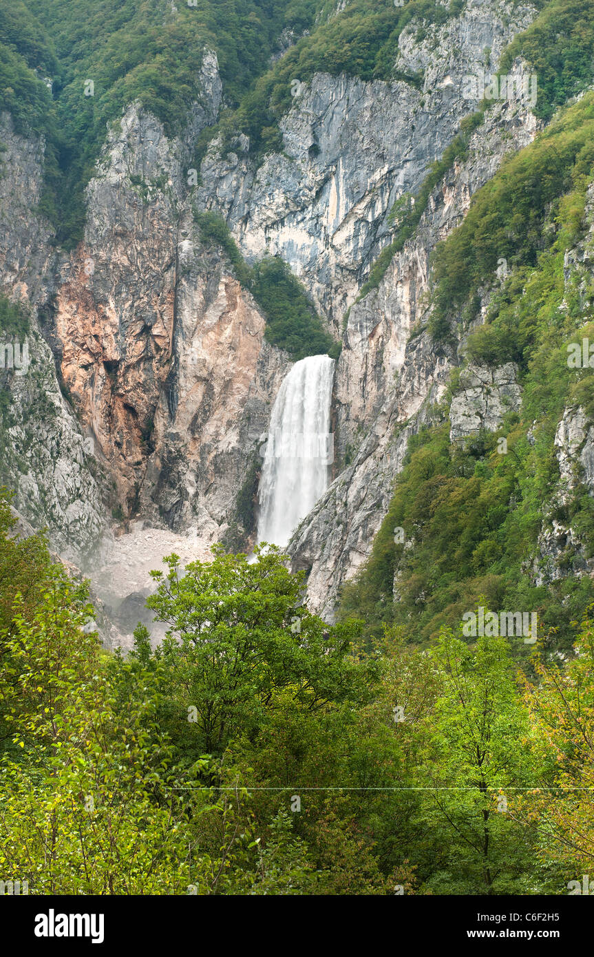 Boka waterfall fall water travel hi-res stock photography and images ...