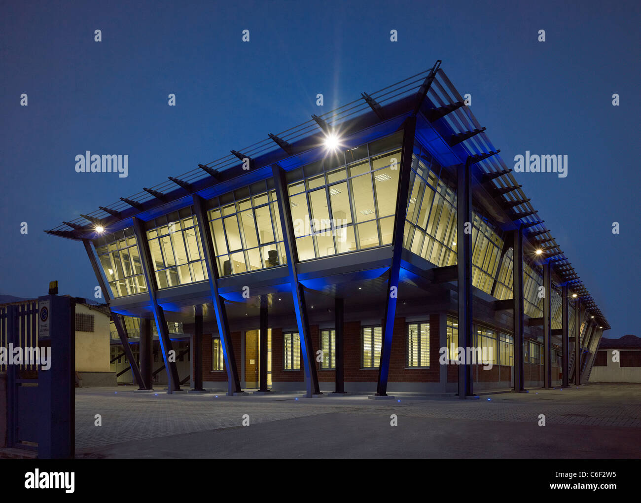 Exterior view of a technological factory Stock Photo - Alamy
