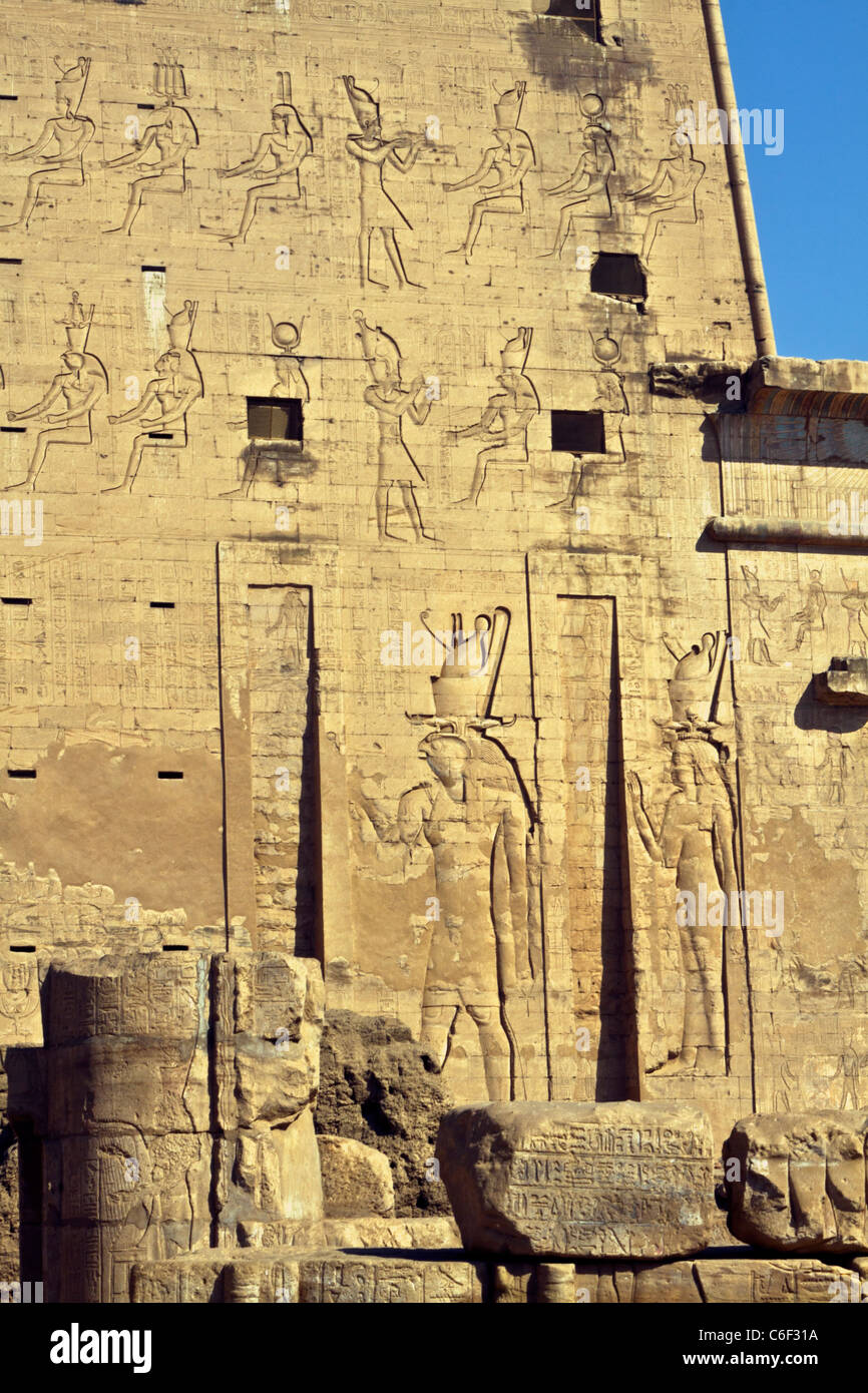 The Temple of Horus at Edfu Stock Photo - Alamy