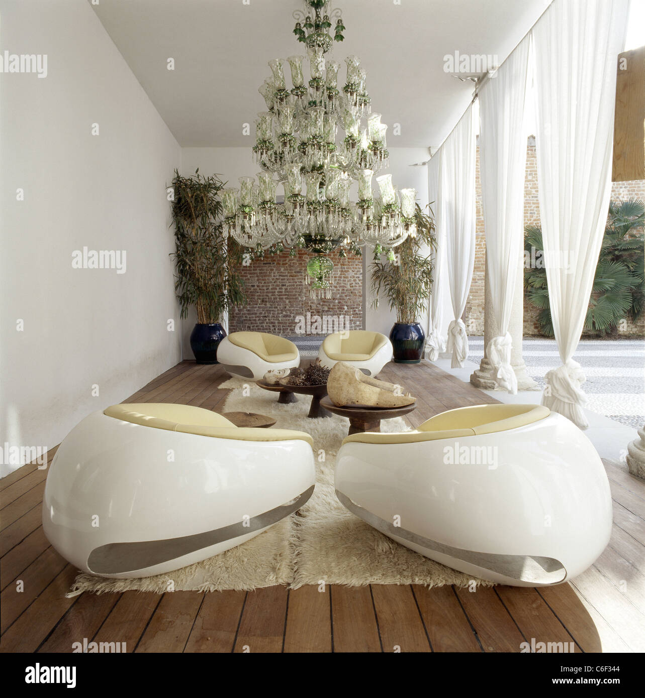 Patio in an italian modern villa Stock Photo - Alamy