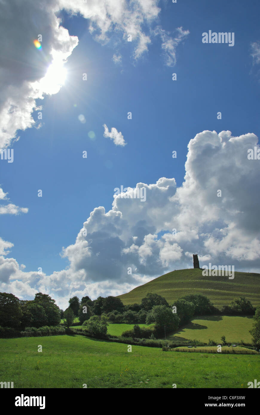 Distant fields vertical hi-res stock photography and images - Alamy