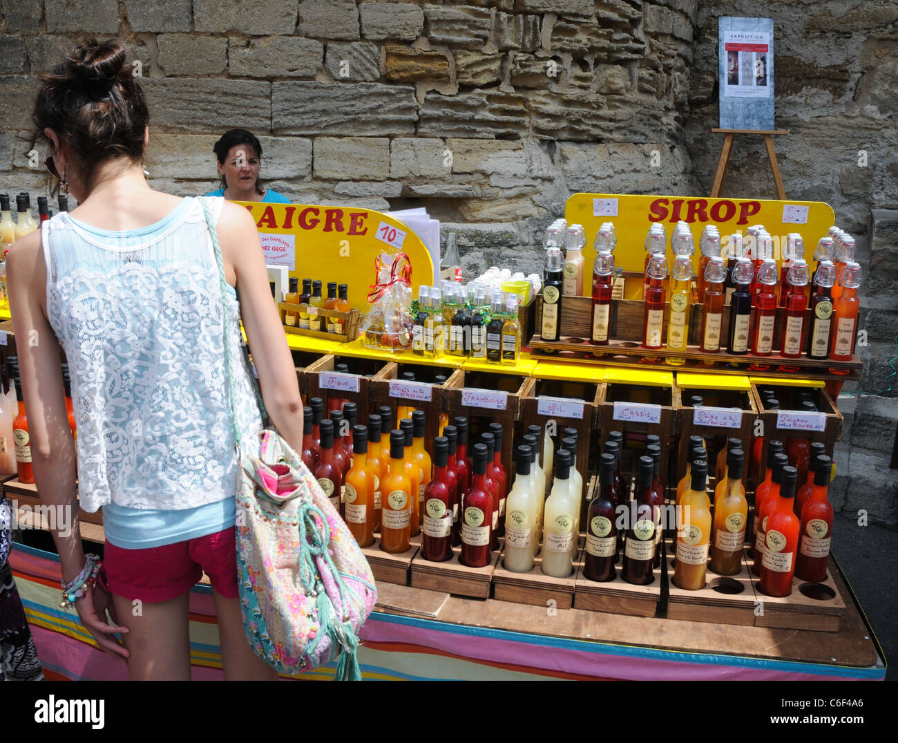 Syrup stand hi-res stock photography and images - Alamy