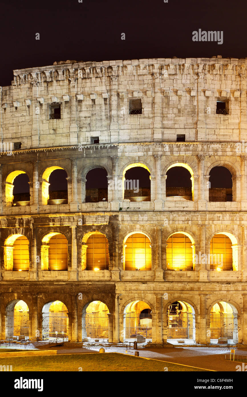 Colosseum rome close up hi-res stock photography and images - Alamy