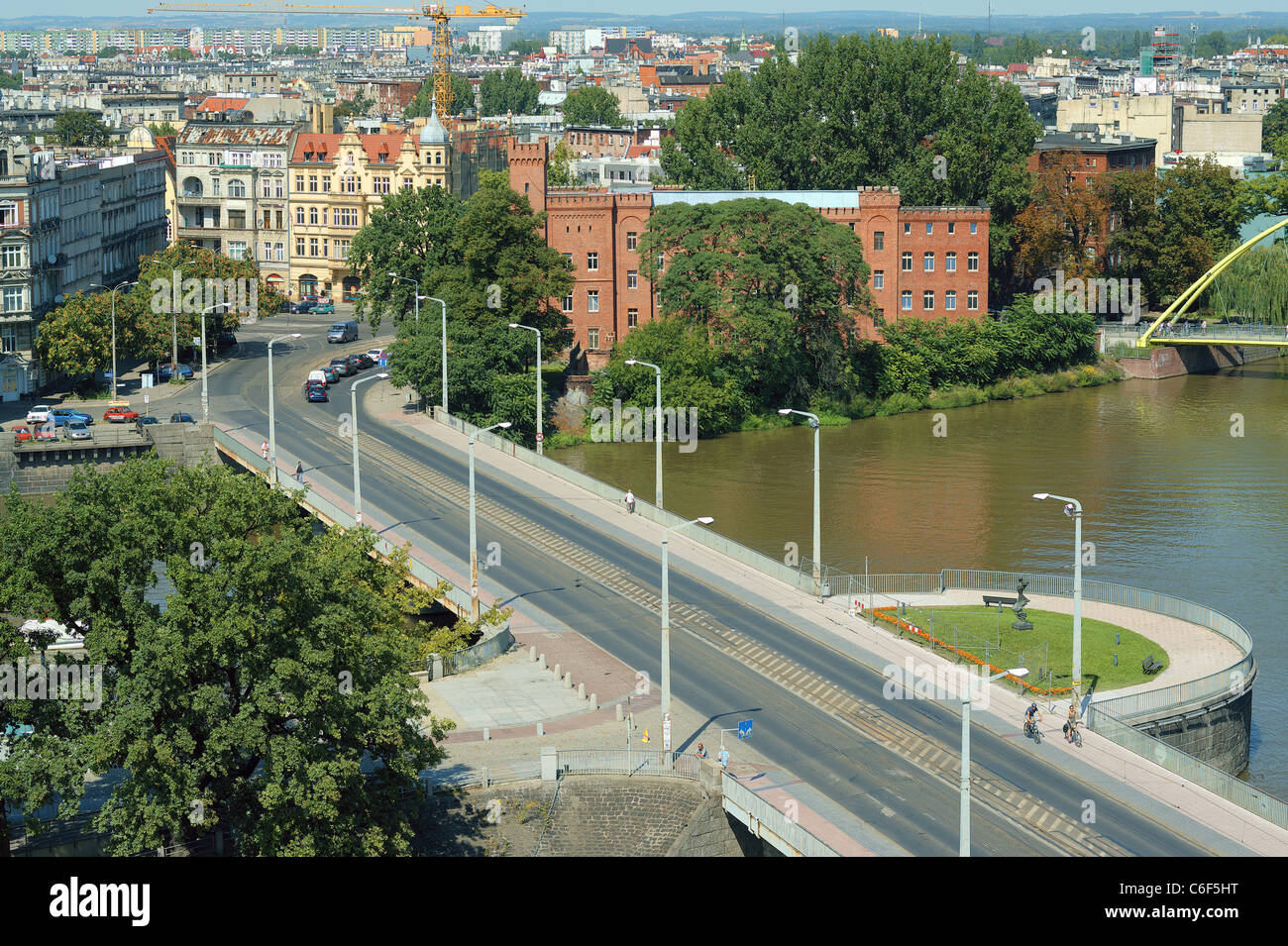 Wroclaw Most Uniwersytecki University Bridge Odra river Stock Photo - Alamy