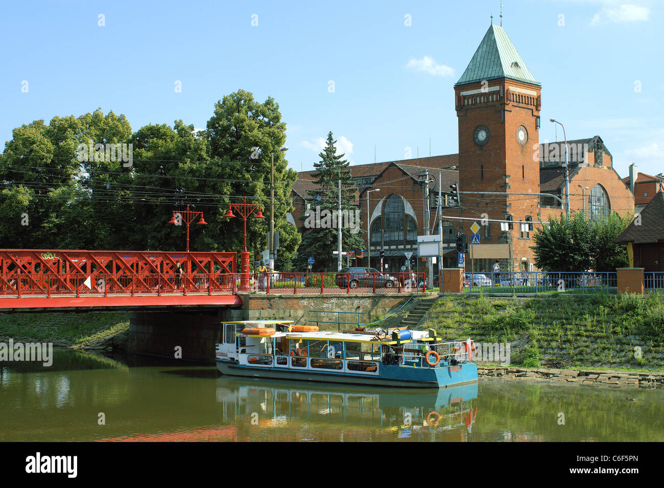 Wroclaw Most Piaskowy Bridge Odra river and Old Market Hall Stock Photo ...
