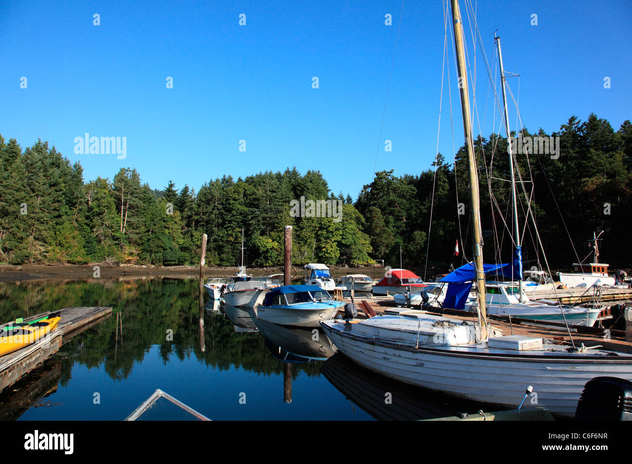 port browning marina pender island. Summer morning before a sailing ...