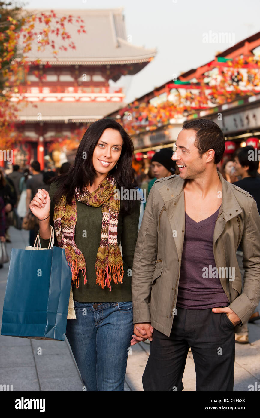 Outdoor shopping plaza hi-res stock photography and images - Alamy