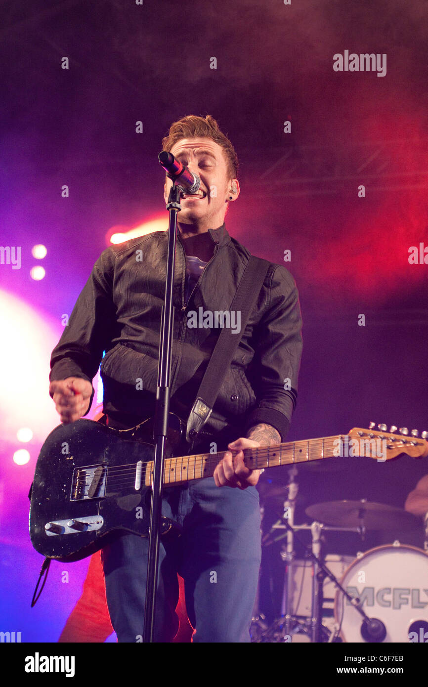 Danny Jones of McFly performing at the Jolly Day out on Hampton Court ...