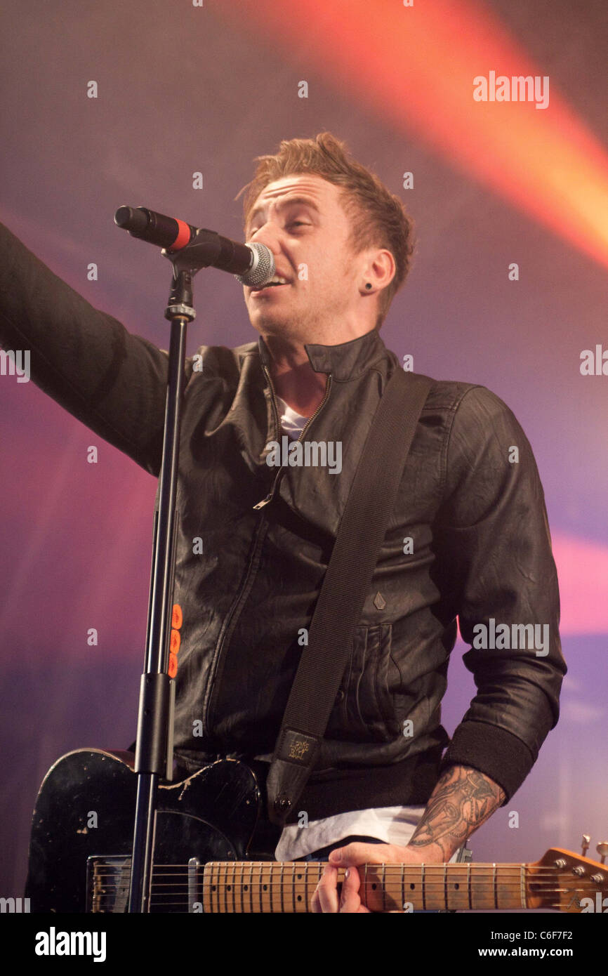 Danny Jones of McFly performing at the Jolly Day out on Hampton Court ...