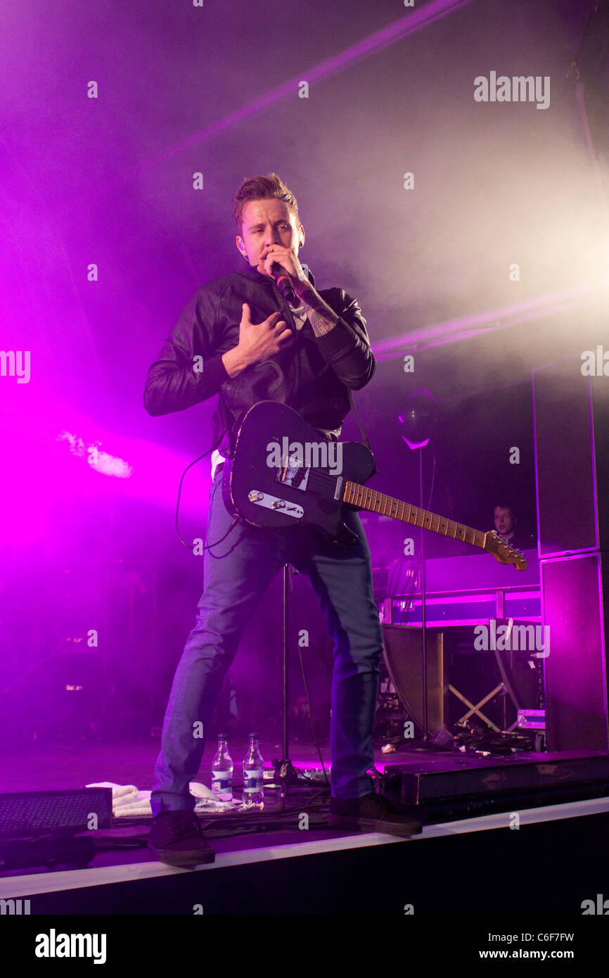 Danny Jones of McFly performing at the Jolly Day out on Hampton Court ...