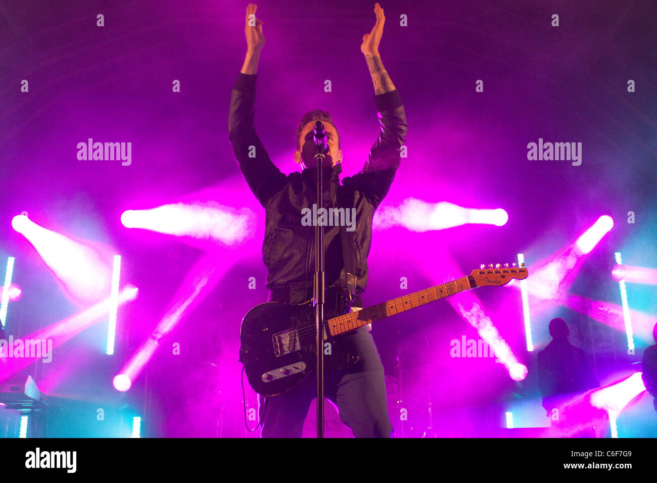 Danny Jones of McFly performing at the Jolly Day out on Hampton Court ...