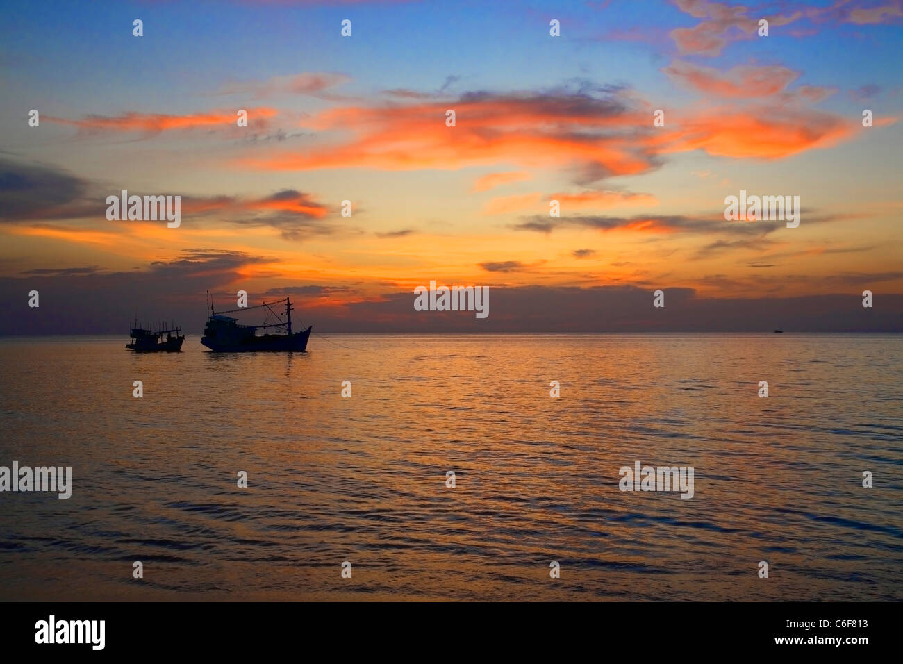 Sunset at Phu Quoc beach, Vietnam Stock Photo - Alamy