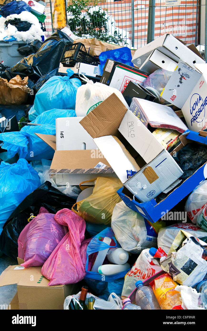 Trash - garbage, Firenze, Tuscany, Italy Stock Photo - Alamy