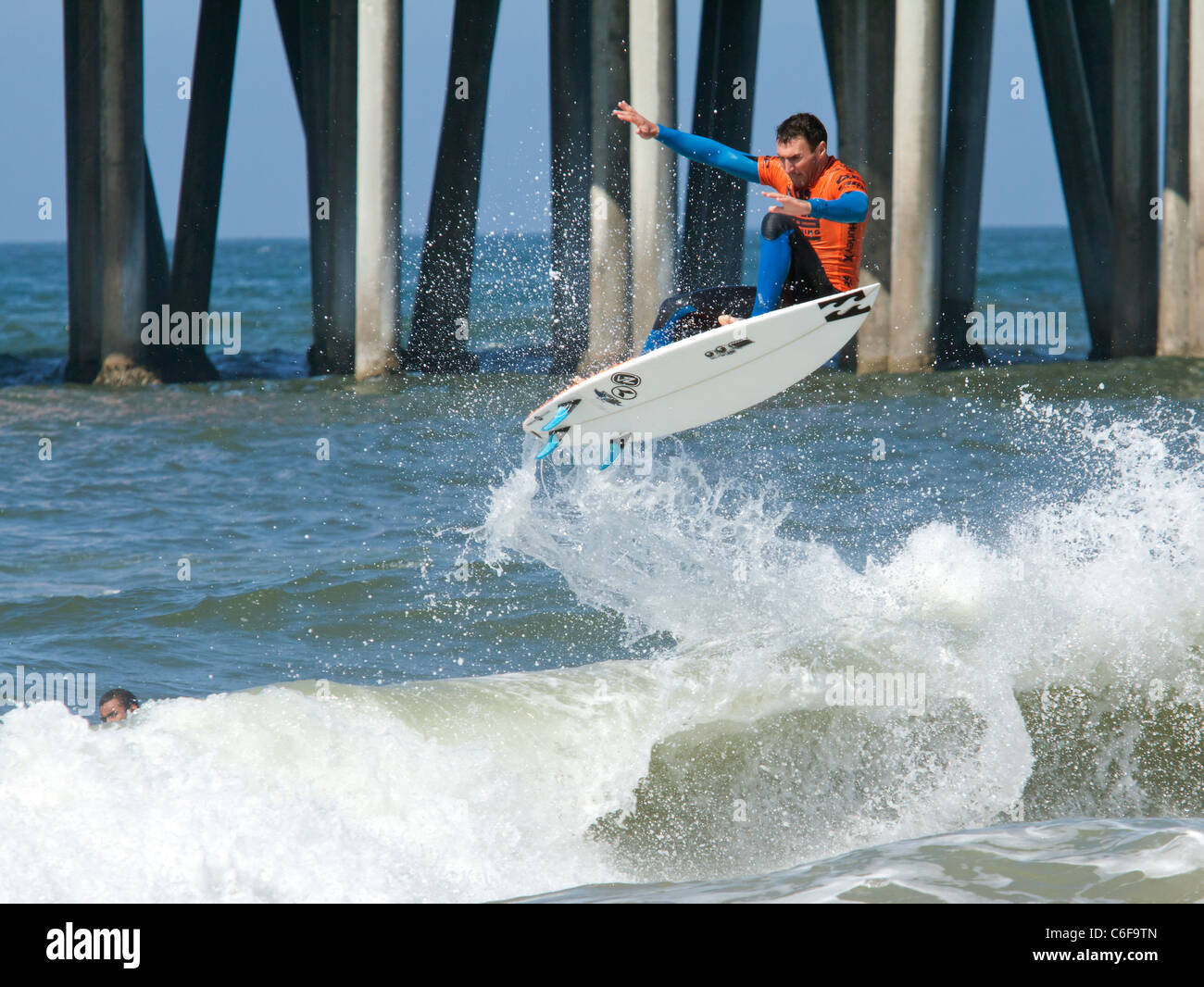 Action sport extreme wave surfing hi-res stock photography and images ...