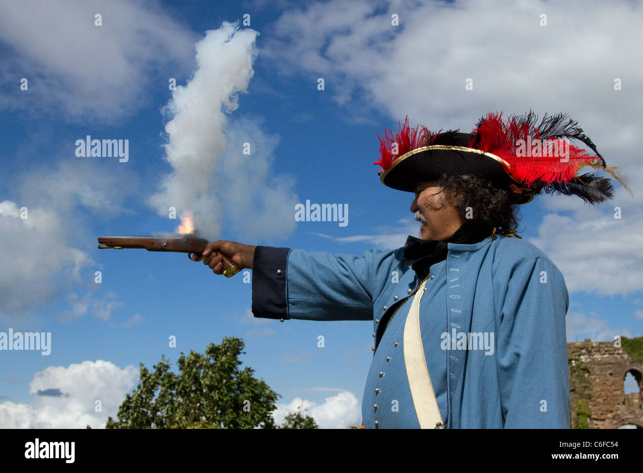 Highwayman firing English Civil War Doglock pistol (MR), antique ...