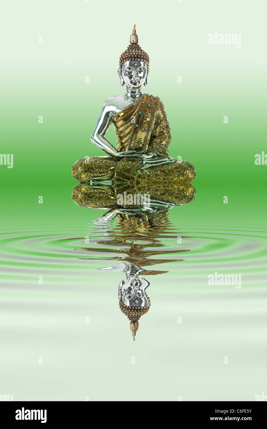 Buddha reflection in water hi-res stock photography and images - Alamy