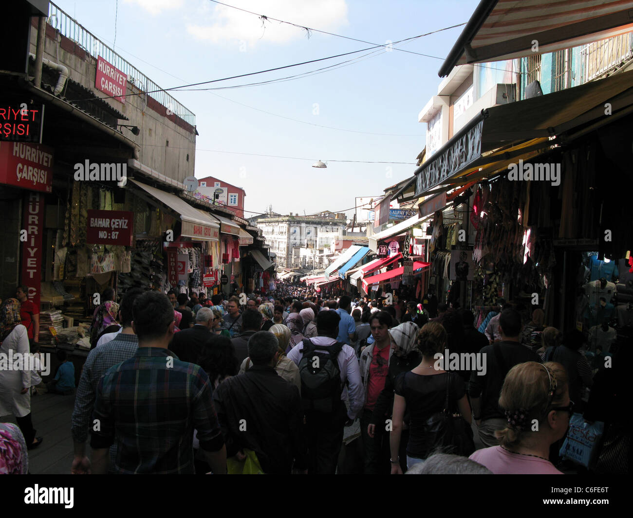 Istanbul busy street hi-res stock photography and images - Alamy