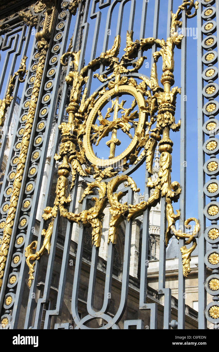 Gates of justice hi-res stock photography and images - Alamy