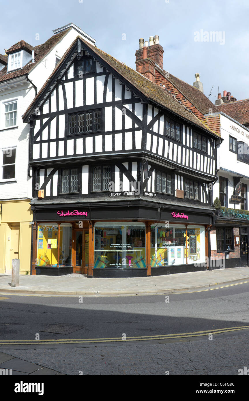 Historic timbered building hi-res stock photography and images - Alamy