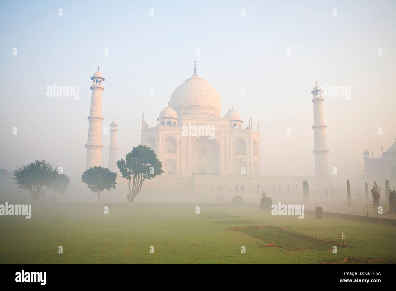 Taj mahal at dawn in the fog hi-res stock photography and images - Alamy