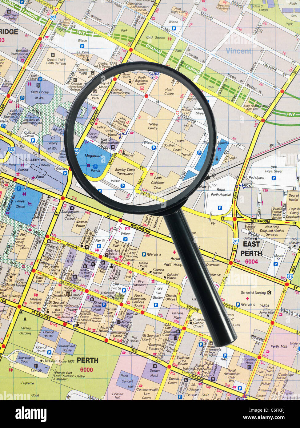 City map magnifying glass illustration hi-res stock photography and ...