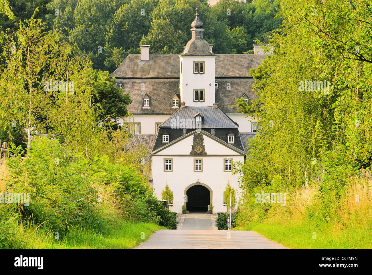 Schloss laer hi-res stock photography and images - Alamy