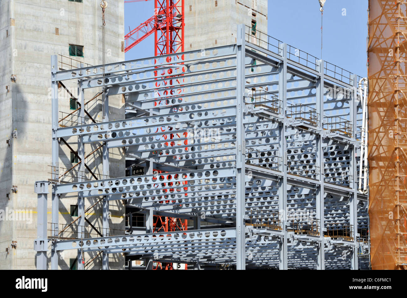 Steel column beam hi-res stock photography and images - Alamy