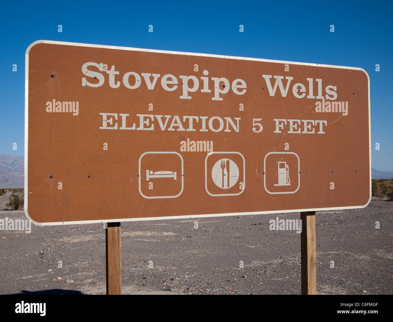 Stovepipe Wells Sign, Death Valley, California Stock Photo - Alamy