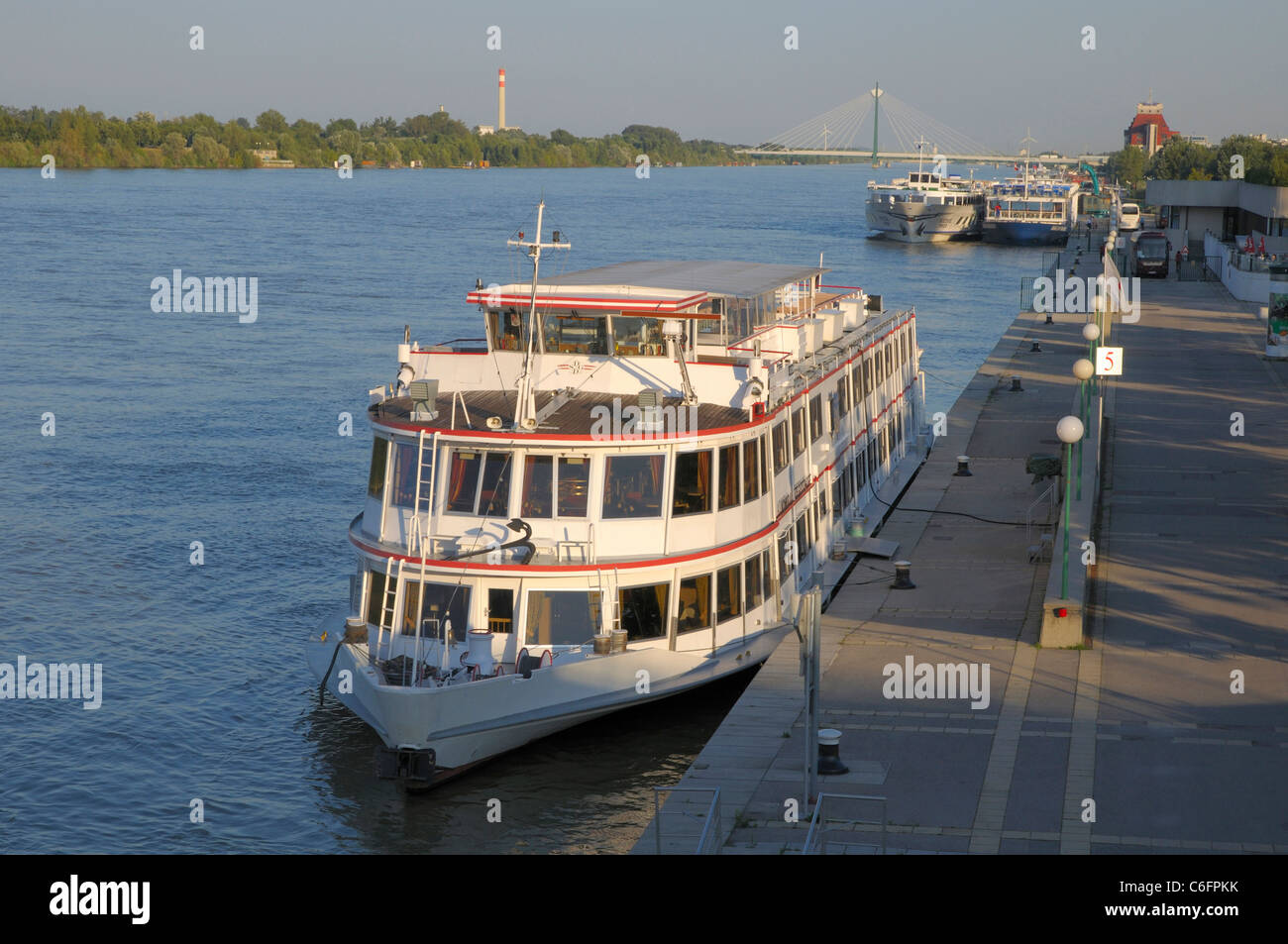 Handelskai wien hi-res stock photography and images - Alamy