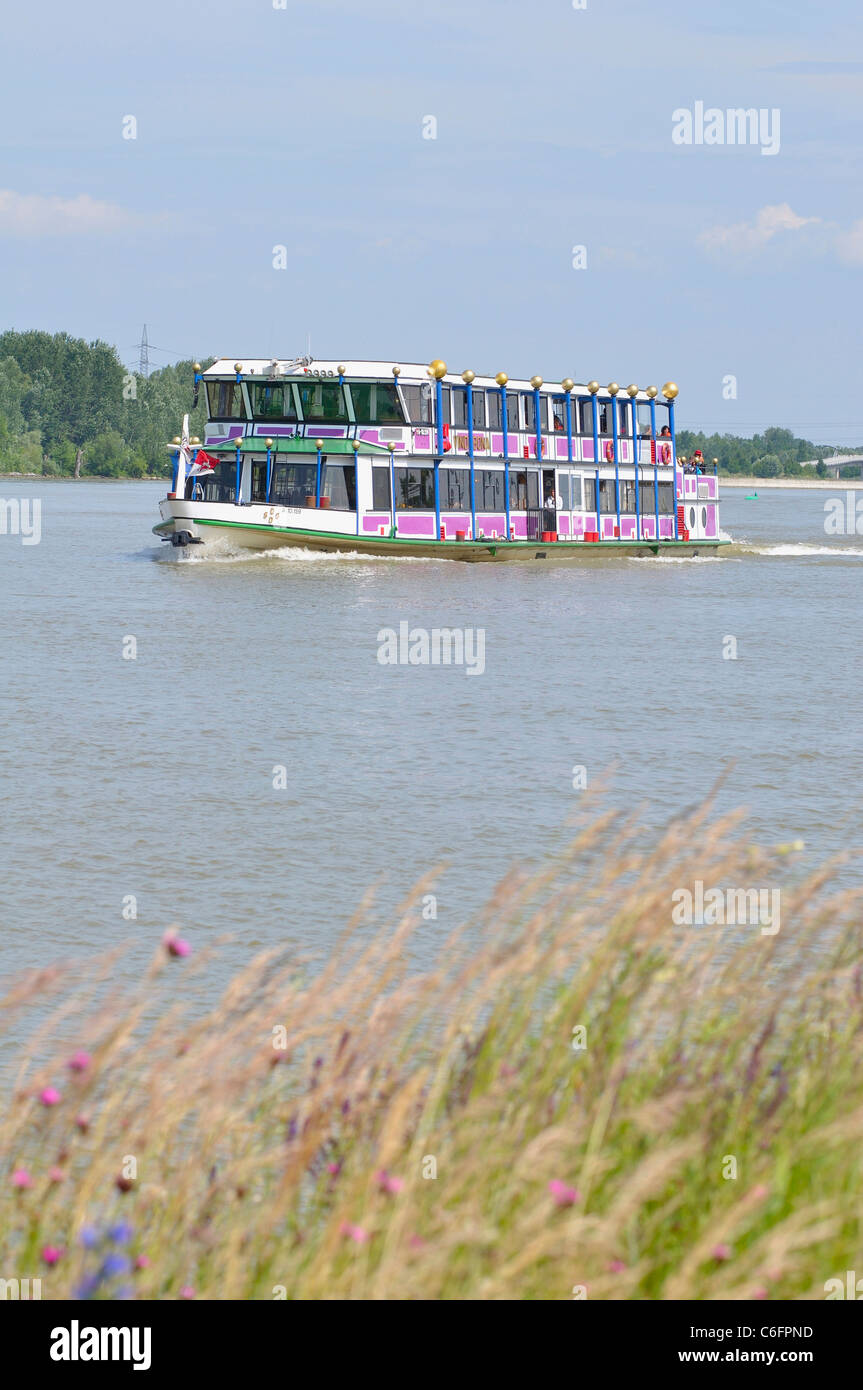 Tour ship austria vienna hi-res stock photography and images - Alamy