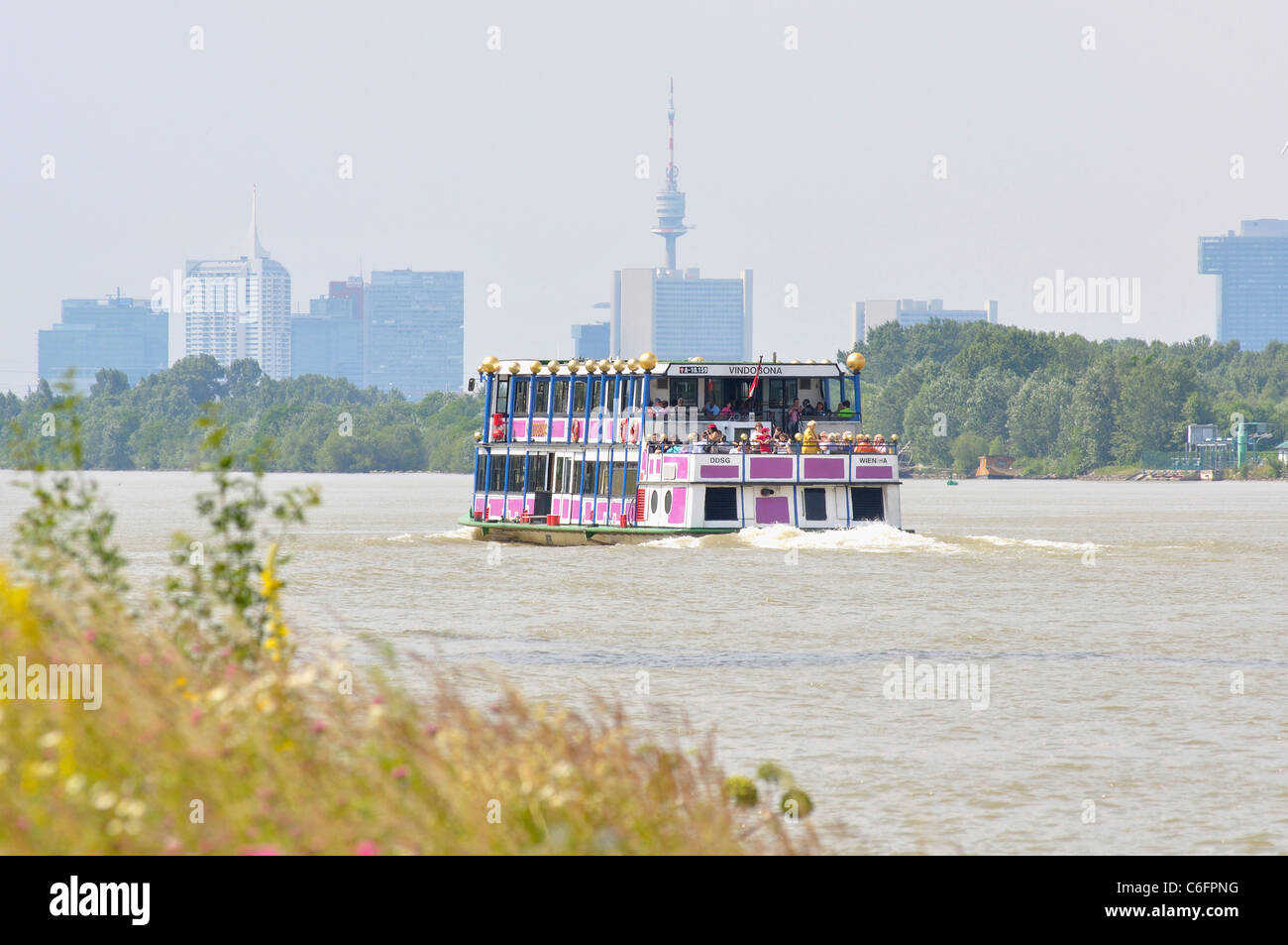 Vienna austria boat trip hi-res stock photography and images - Alamy