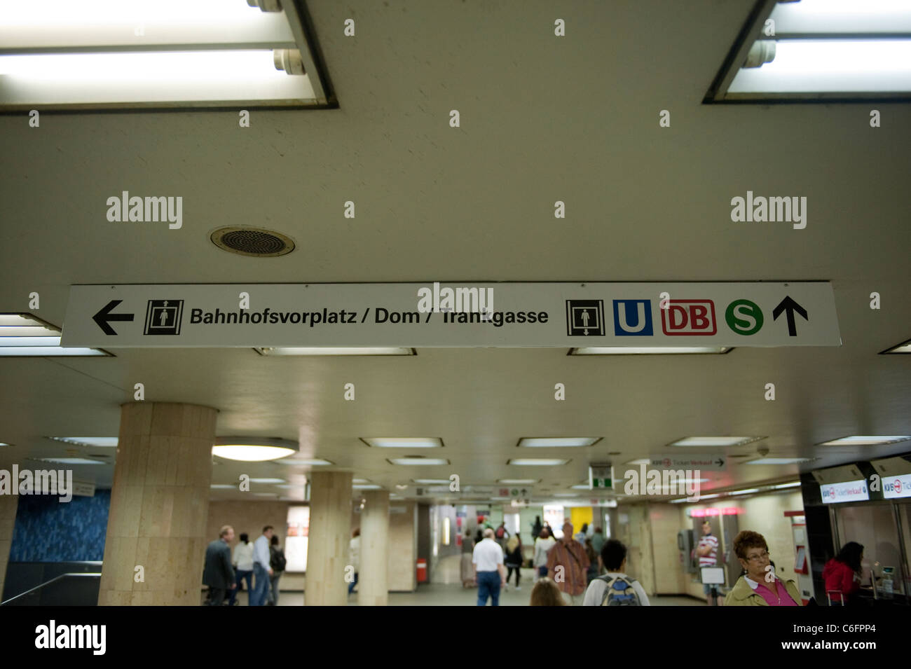 Cologne train station hi-res stock photography and images - Alamy