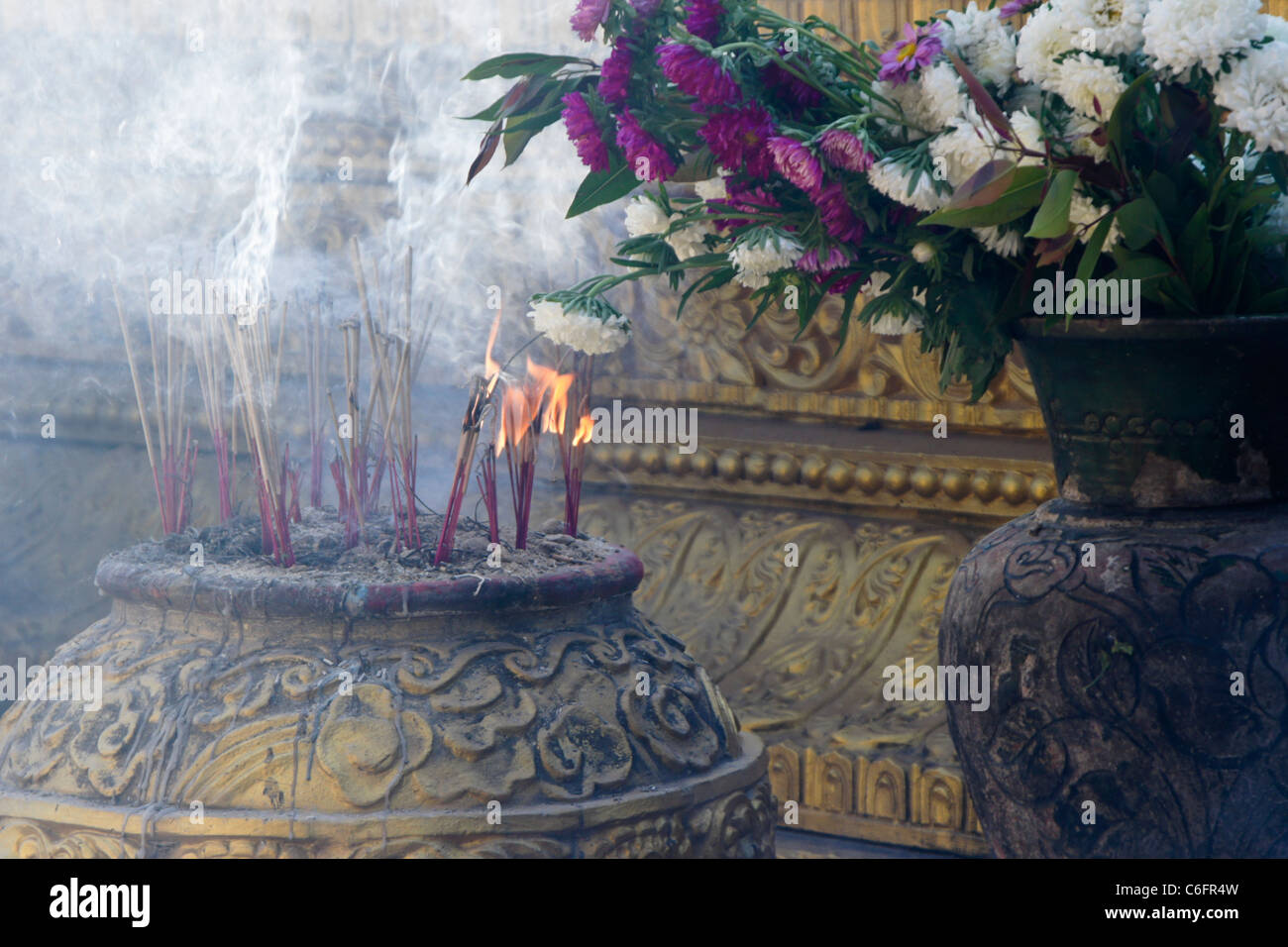 Altar of incense temple hi-res stock photography and images - Alamy