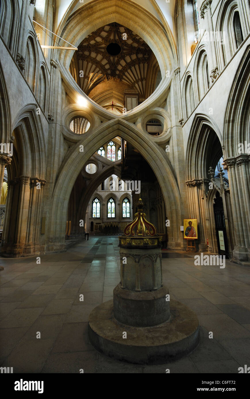 Wells cathedral font Stock Photo - Alamy