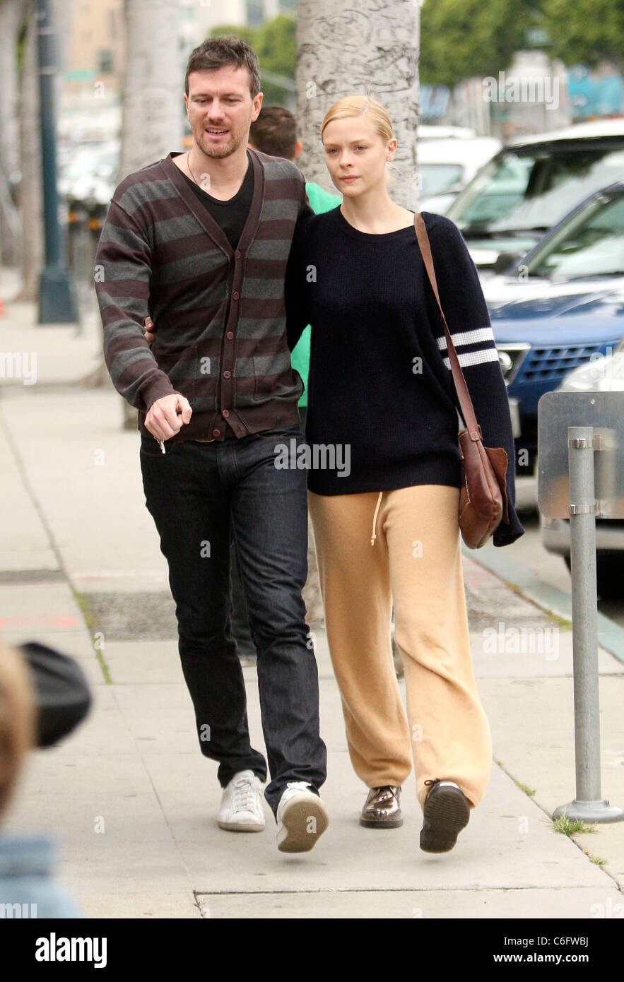 Actress Jaime King out for a romantic stroll with her boyfriend Beverly ...