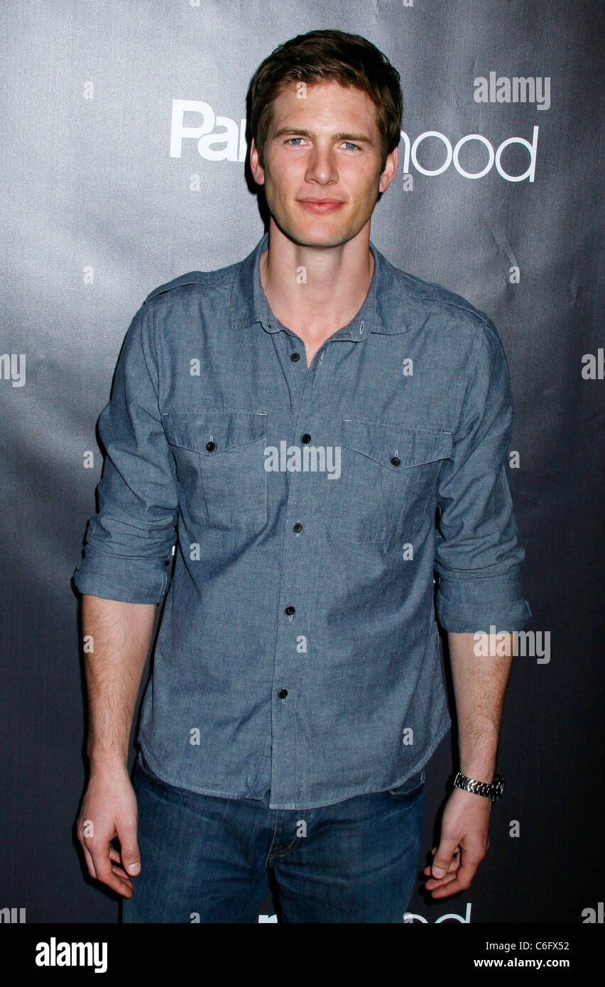 Ryan McPartlin NBC Universal's 'Parenthood' premiere screening held at ...
