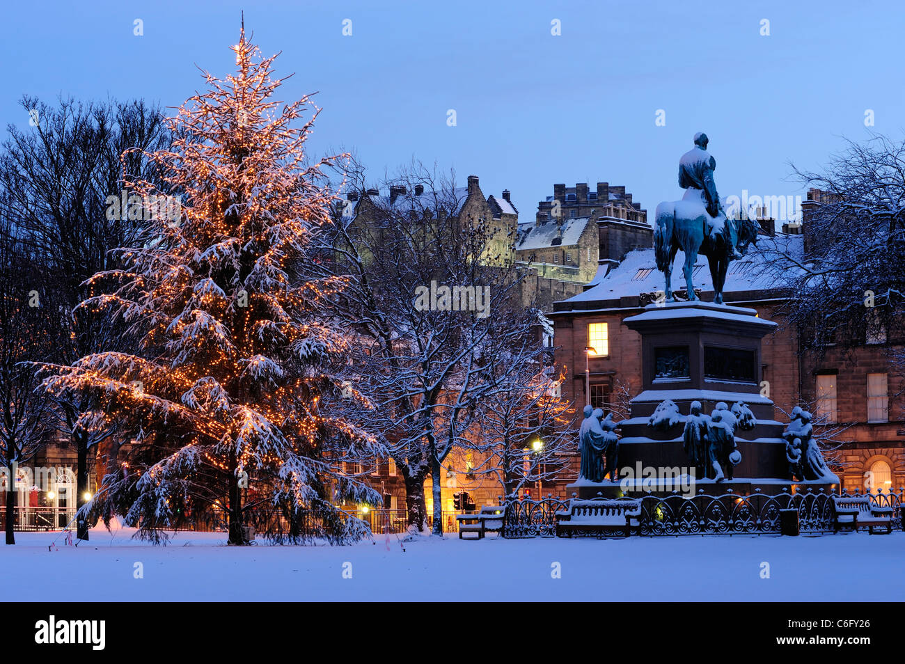 Edinburgh Christmas Tree High Resolution Stock Photography and Images ...