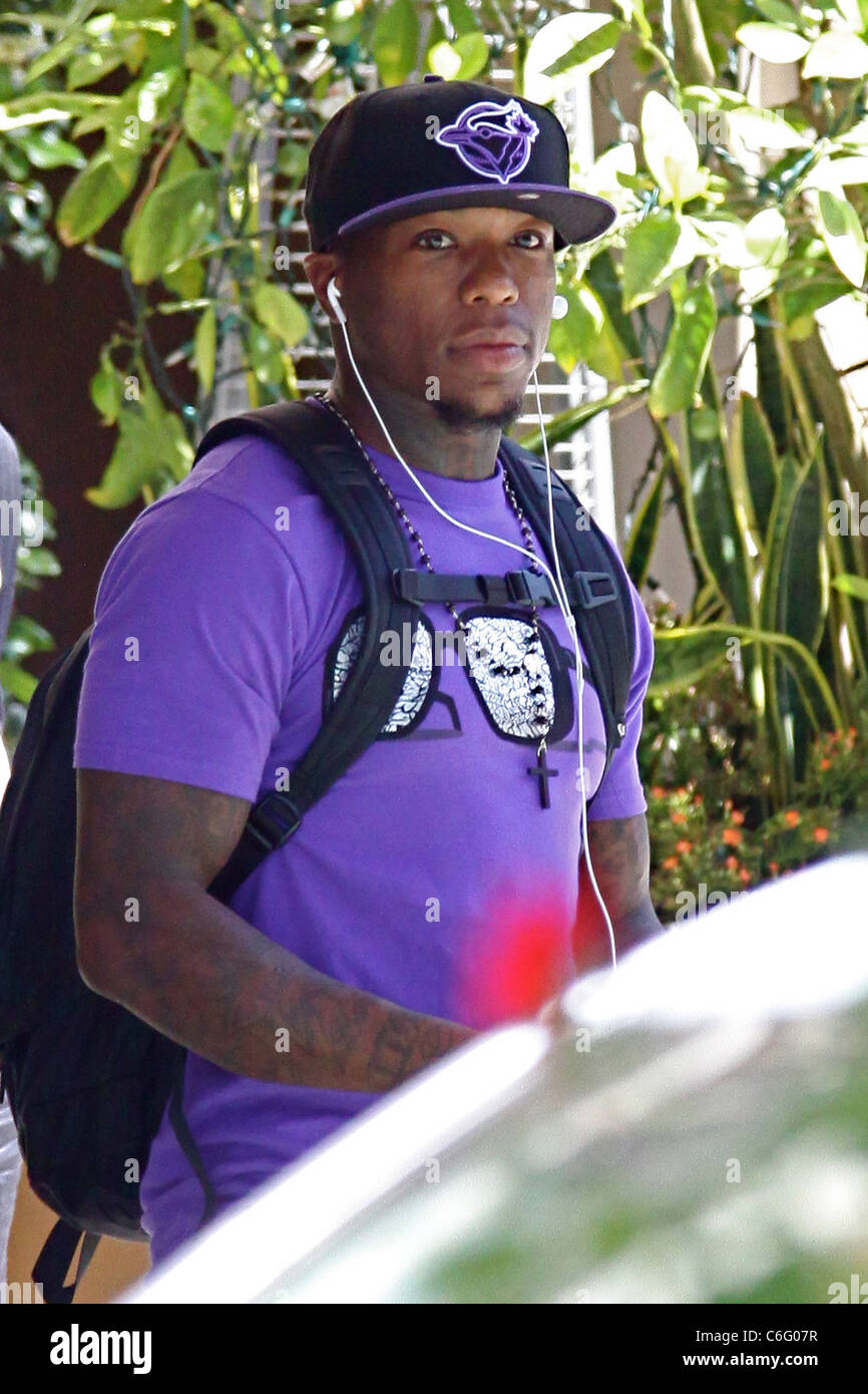 Boston Celtics point guard Nate Robinson leaving his hotel ahead of the ...