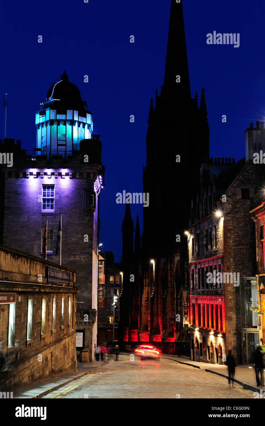 Night edinburgh hi-res stock photography and images - Alamy