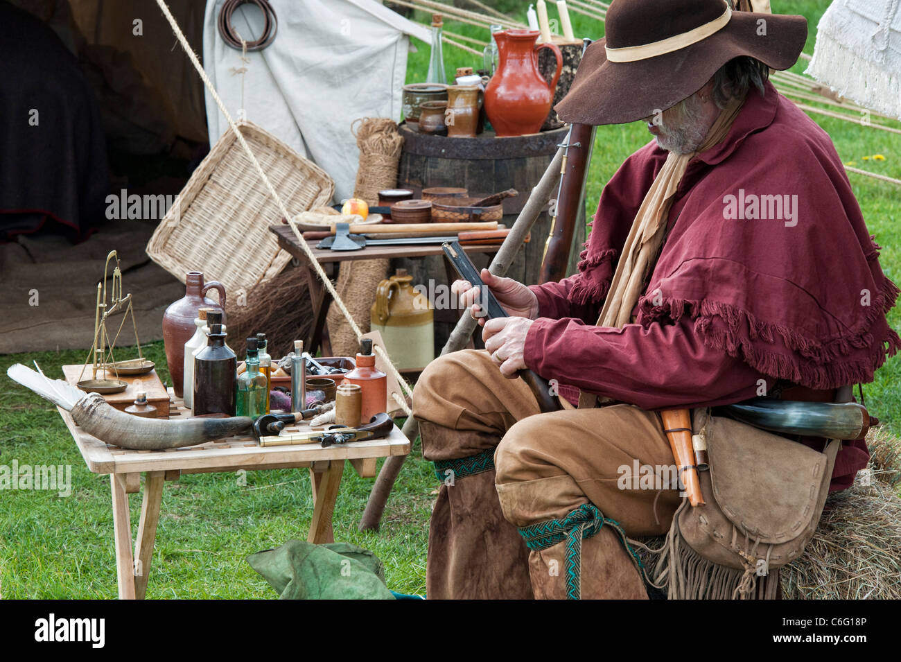 North american longhunter camp hi-res stock photography and images - Alamy