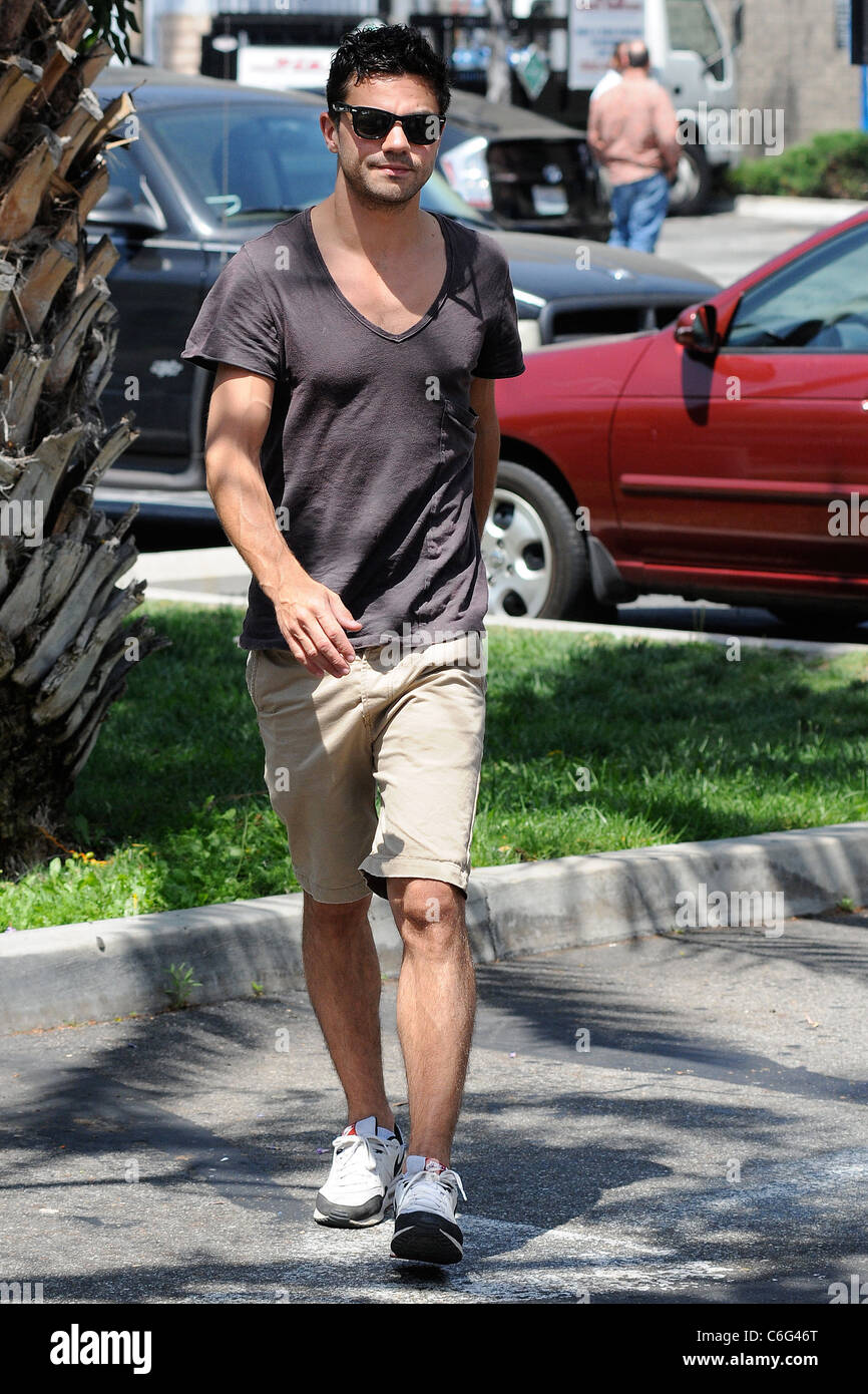 Dominic Cooper running errands in Hollywood Los Angeles, California ...