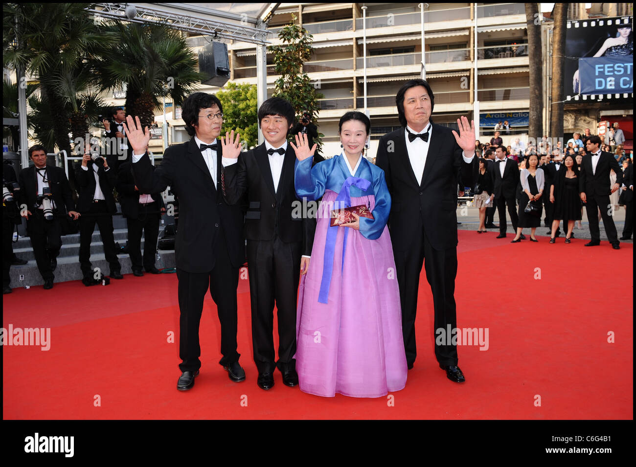 Producer Jun-dong Lee, David Lee, Yun Jung Hee and director Chang-dong ...