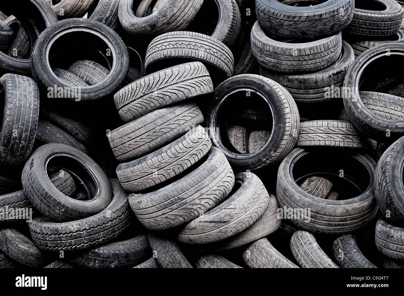 A pile of used tyres Stock Photo - Alamy