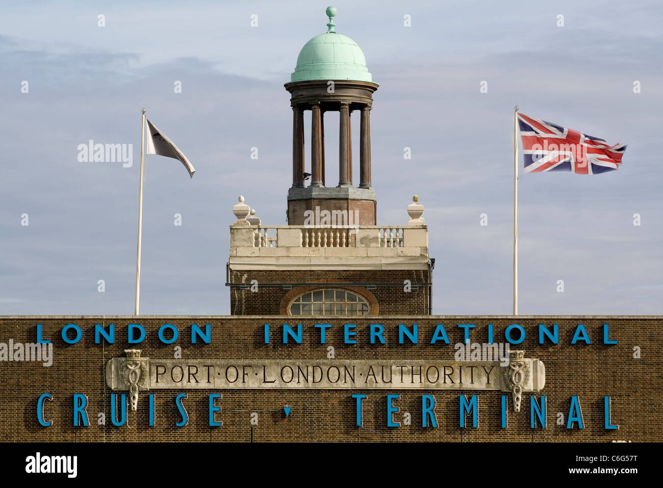 England Essex Tilbury London cruise terminal Stock Photo - Alamy