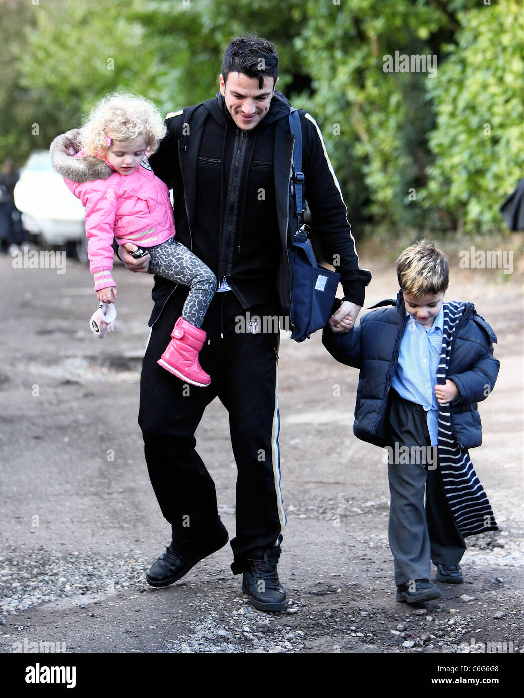 Peter Andre with Princess Tiaamii and Junior after picking them up from ...